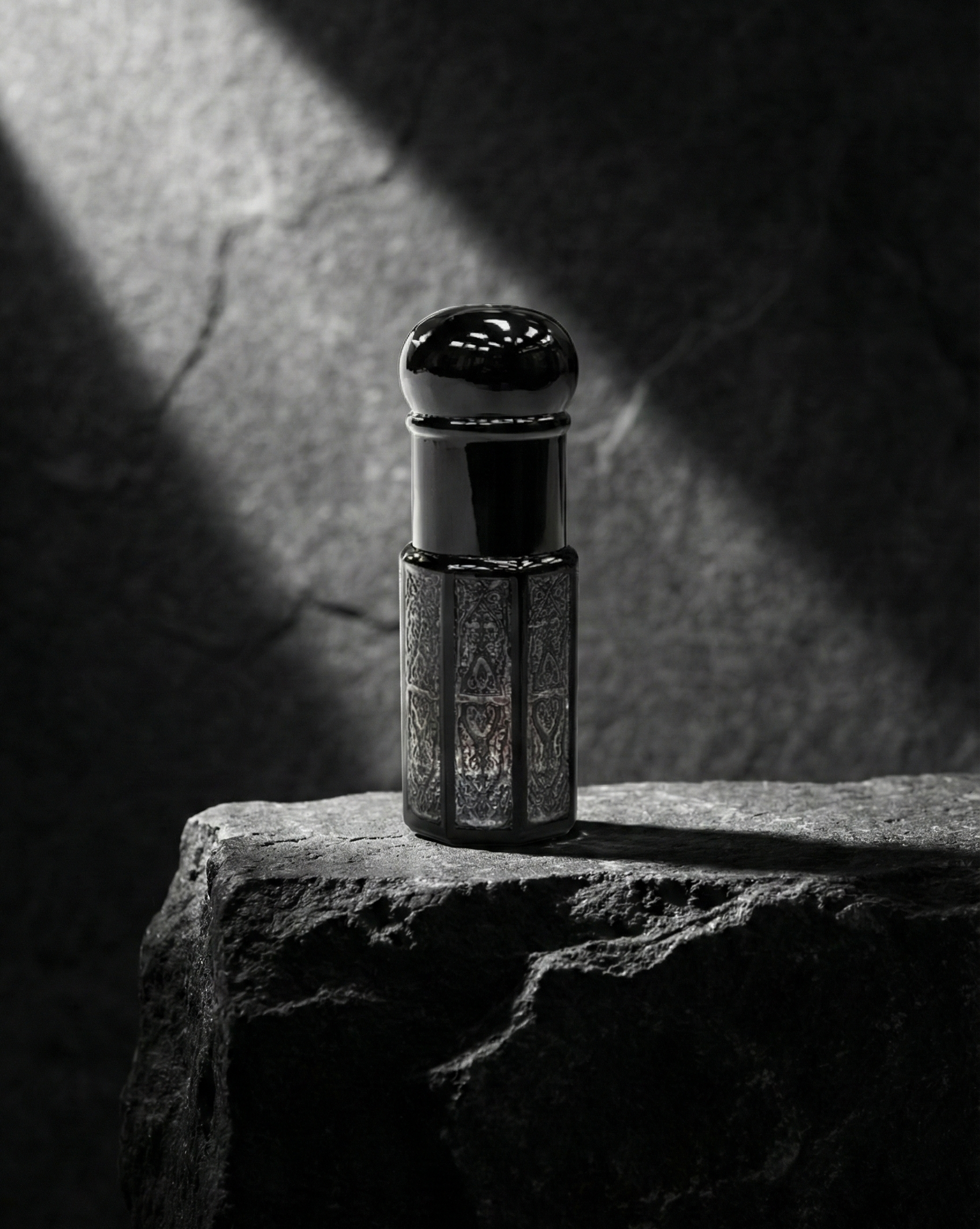 Luxury Niche Perfumes in UAE | The Scent Library – The Scent Library